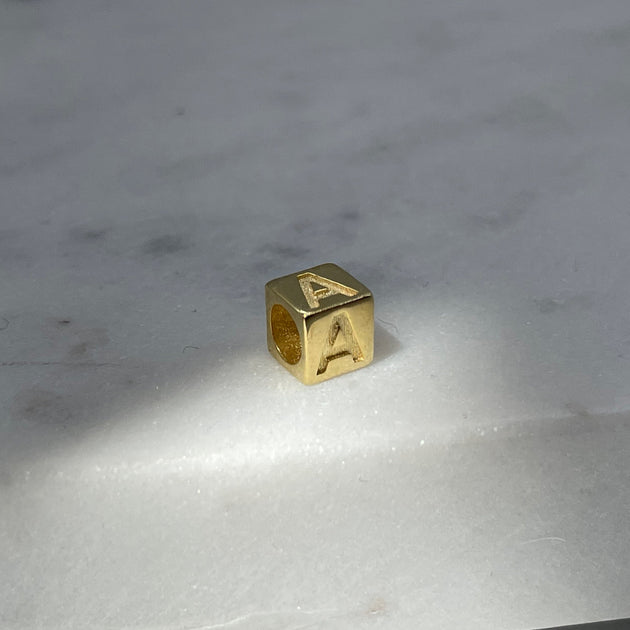 Goldwürfel, Charm, Buchstaben, personalisierbar, 14 Karat Gold – PAULA ...